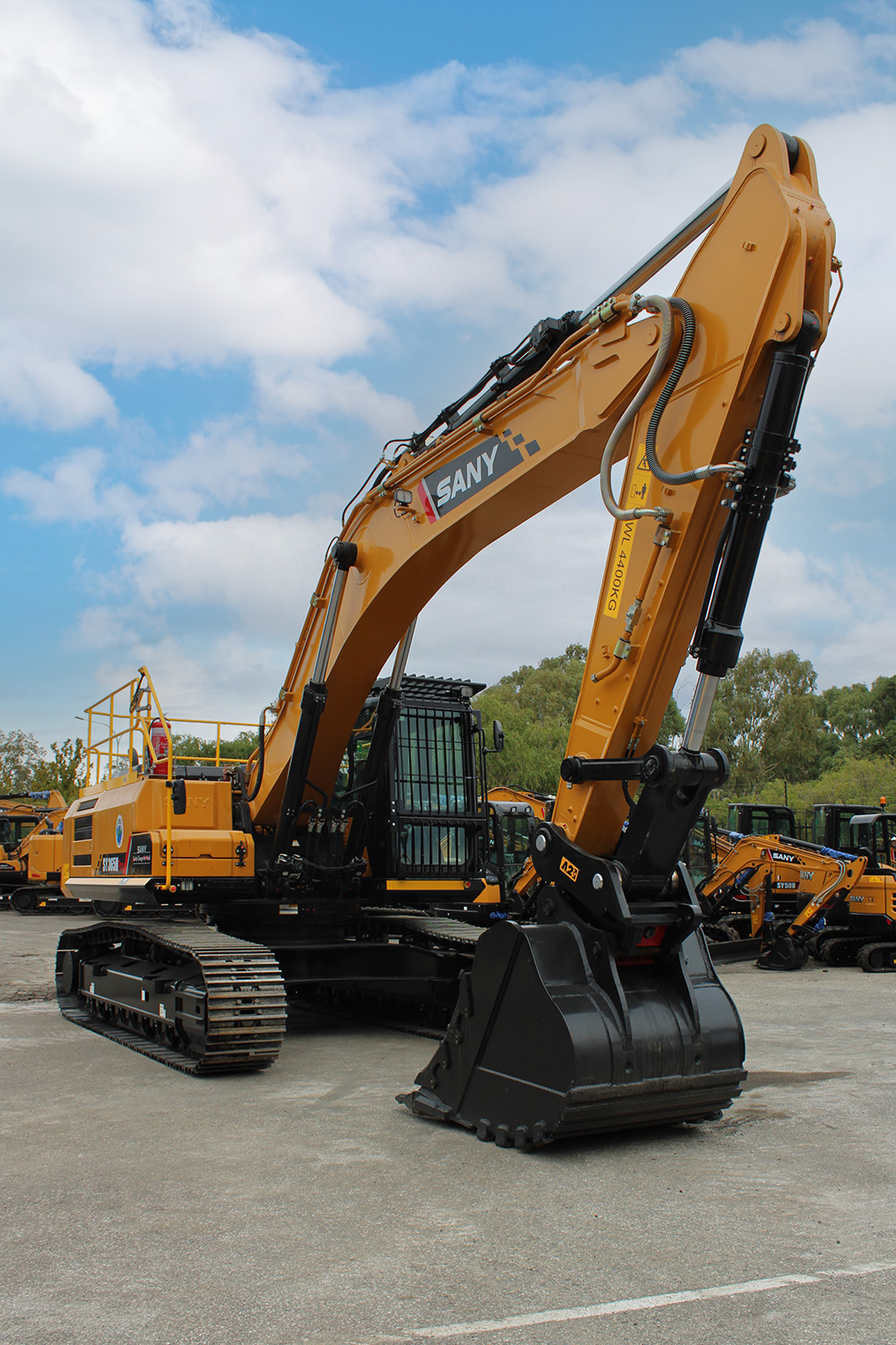 Brooks Equipment - HEAVY DUTY DIGGER!