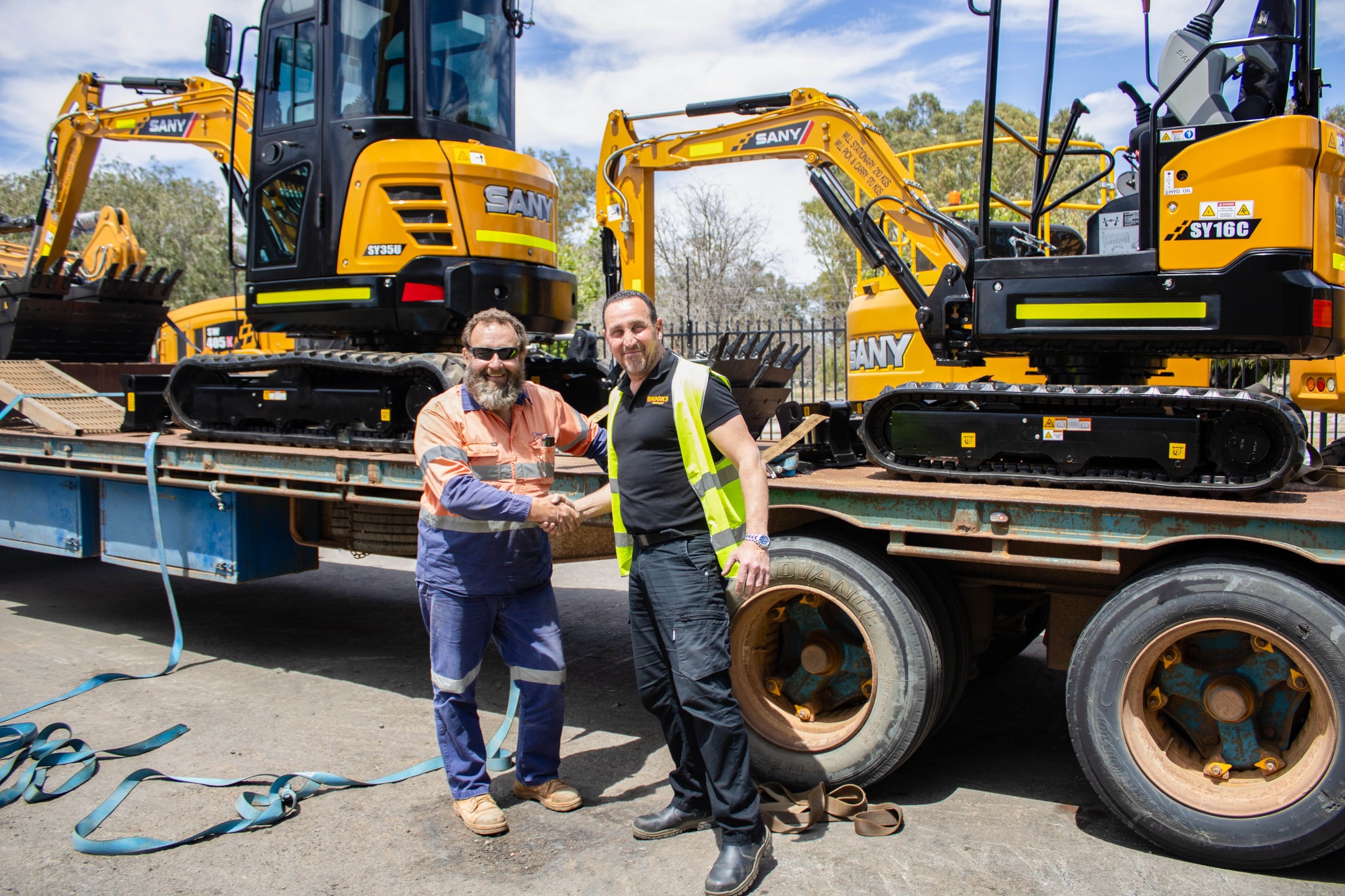 Brooks Equipment - DOUBLE THE DIGGERS!